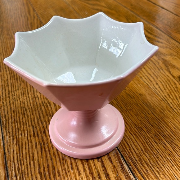 Hull USA | Accents | Hull Vintagemcm Pink Pedestal Pottery Marked Hull ...